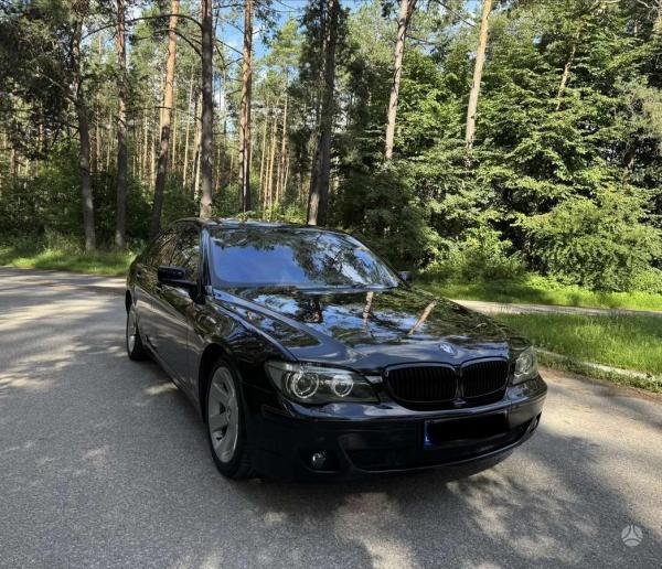 Black BMW 730 2005 in Vilnius, with an engine capacity of 0.00 L and mileage of 318 thousand km for 3200 €, photo 8 on AUTOMOTO.COM.LV