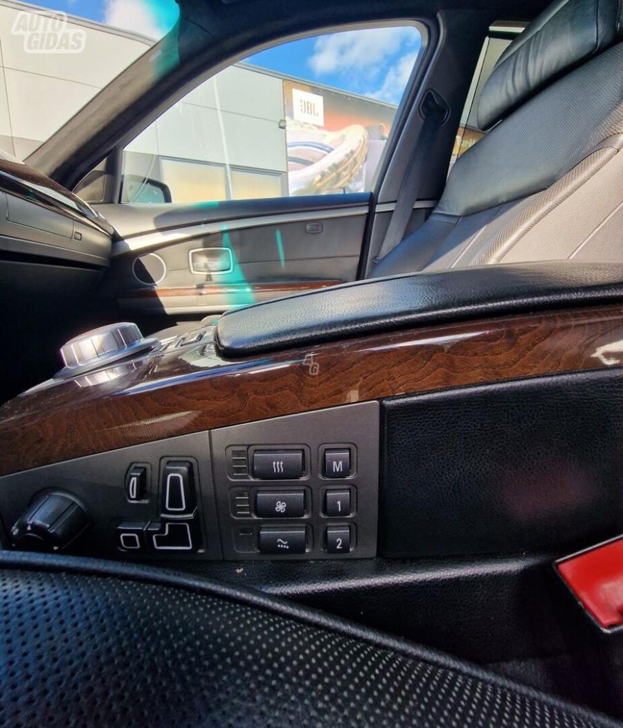 Melns BMW 730 2005 Šilutė, ar dzinēja tilpumu 3.00 L un nobraukumu 446 tūkst. km par 4500 €, foto 10 vietnē AUTOMOTO.COM.LV
