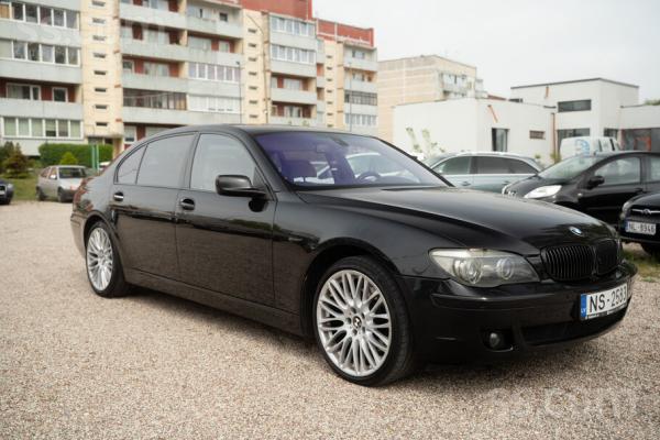 Black BMW 730 2006 in Liepaja, with an engine capacity of 3.00 L and mileage of 278 thousand km for 5250 €, photo 4 on AUTOMOTO.COM.LV