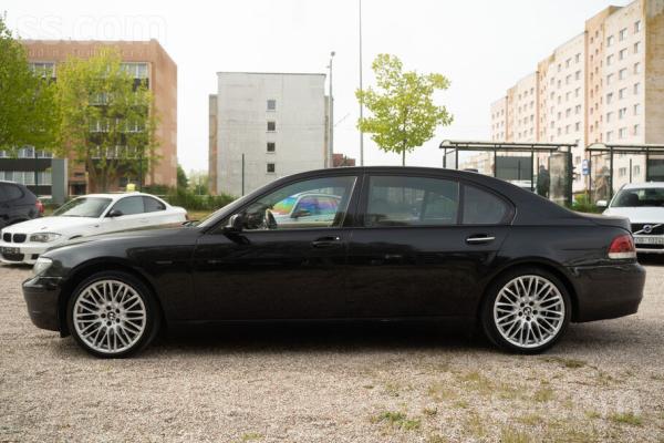 Black BMW 730 2006 in Liepaja, with an engine capacity of 3.00 L and mileage of 278 thousand km for 5250 €, photo 10 on AUTOMOTO.COM.LV