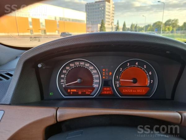 Melns BMW 730 2006 Jelgava, ar dzinēja tilpumu 3.00 L un nobraukumu 324 tūkst. km par 5500 €, foto 8 vietnē AUTOMOTO.COM.LV