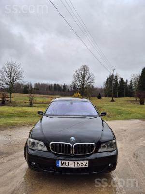 Black BMW 730 2006 in Riga, with an engine capacity of 3.00 L and mileage of 362 thousand km for 4500 €, photo 3 on AUTOMOTO.COM.LV