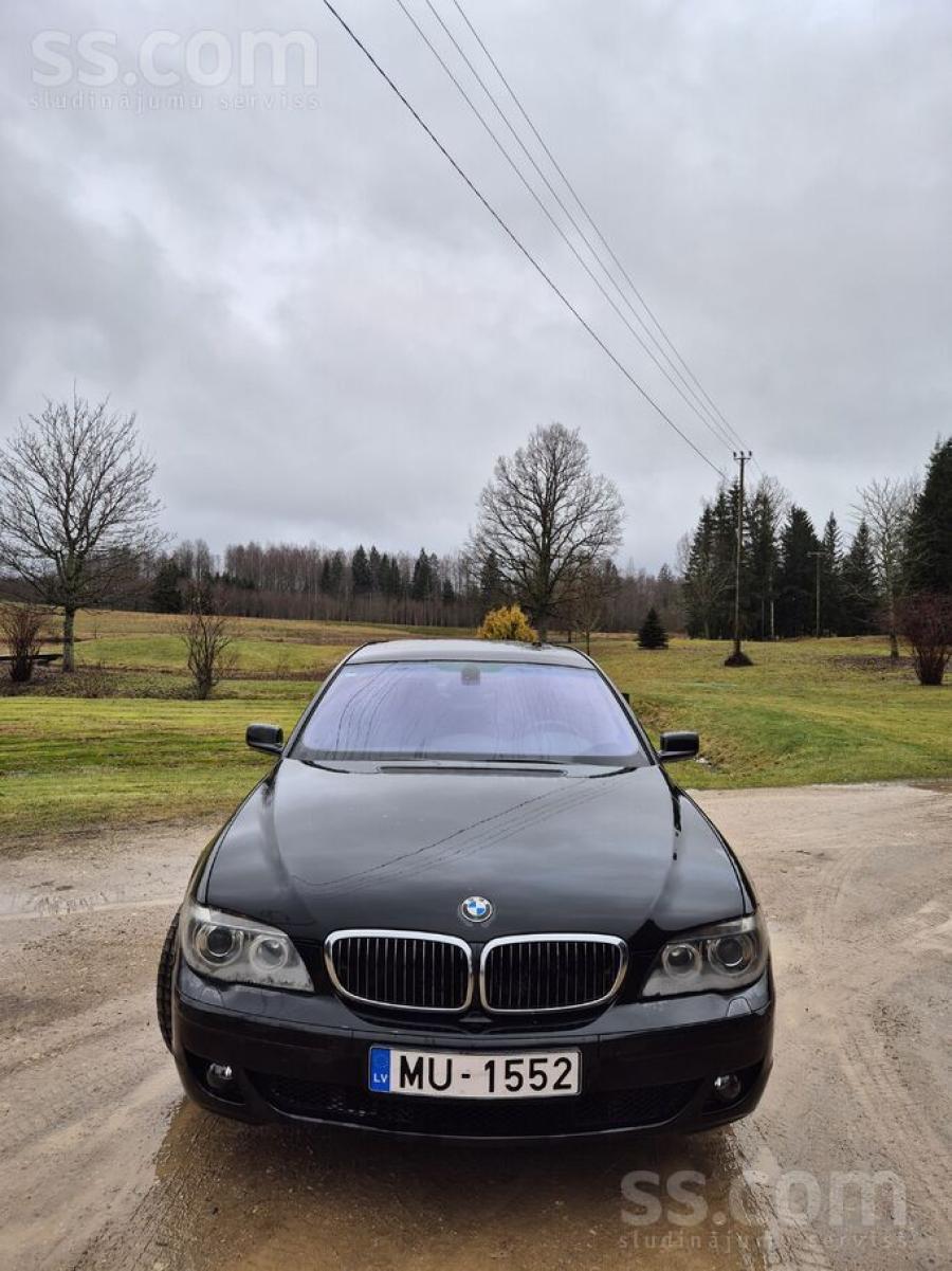 Black BMW 730 2006 in Riga, with an engine capacity of 3.00 L and mileage of 362 thousand km for 4500 €, photo 3 on AUTOMOTO.COM.LV