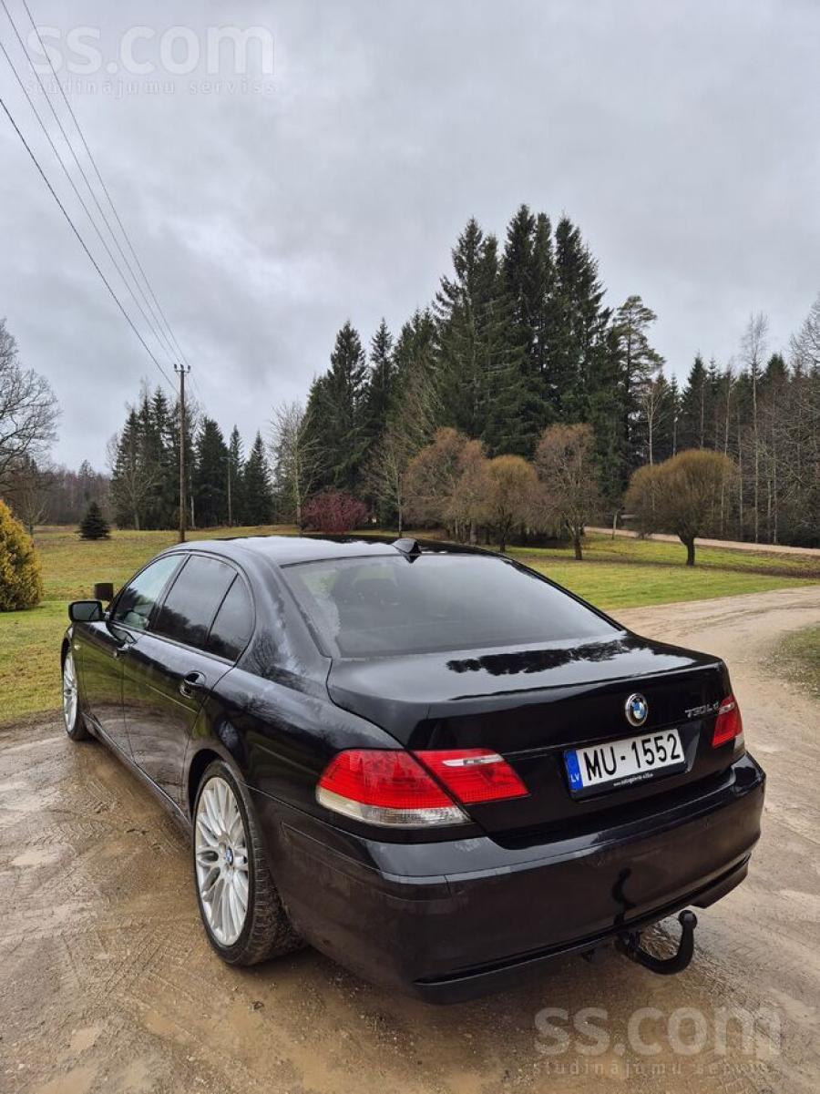 Black BMW 730 2006 in Riga, with an engine capacity of 3.00 L and mileage of 362 thousand km for 4500 €, photo 5 on AUTOMOTO.COM.LV