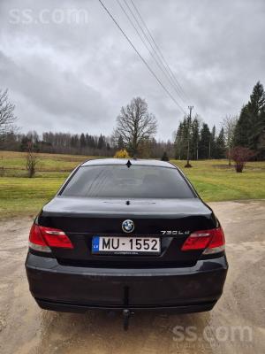 Black BMW 730 2006 in Riga, with an engine capacity of 3.00 L and mileage of 362 thousand km for 4500 €, photo 6 on AUTOMOTO.COM.LV