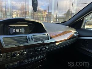 Melns BMW 730 2006 Rīga, ar dzinēja tilpumu 3.00 L un nobraukumu 363 tūkst. km par 6500 €, foto 11 vietnē AUTOMOTO.COM.LV