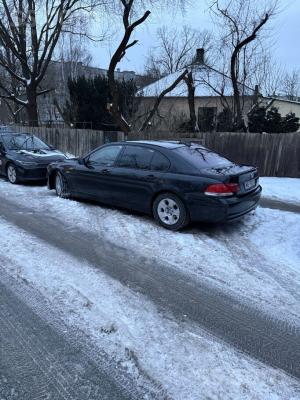 Black BMW 730 2006 in Riga, with an engine capacity of 3.00 L and mileage of 354 thousand km for 5700 €, photo 7 on AUTOMOTO.COM.LV