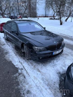 Black BMW 730 2006 in Riga, with an engine capacity of 3.00 L and mileage of 354 thousand km for 5700 €, photo 9 on AUTOMOTO.COM.LV