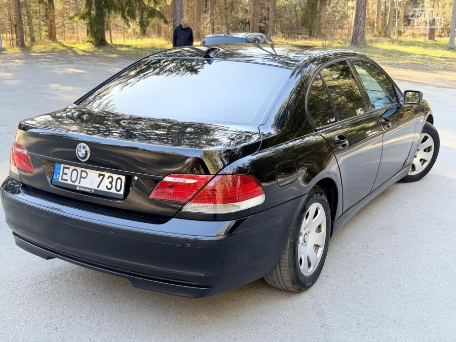 Black BMW 730 2006 in Kaunas, with an engine capacity of 3.00 L and mileage of 400 thousand km for 3450 €, photo 3 on AUTOMOTO.COM.LV