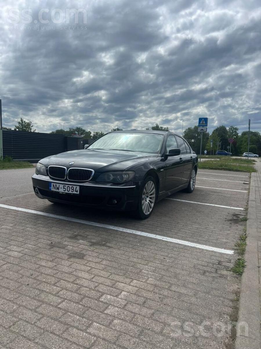 Black BMW 730 2006 in Riga, with an engine capacity of 3.00 L and mileage of 419 thousand km for 4900 €, photo 5 on AUTOMOTO.COM.LV