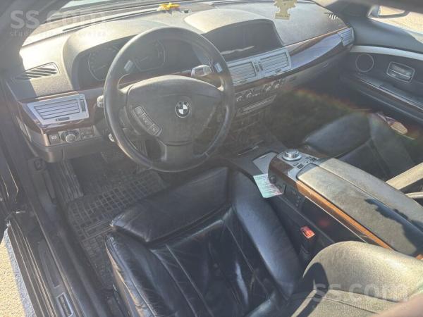 Melns BMW 730 2006 Cēsis, ar dzinēja tilpumu 3.00 L un nobraukumu 316 tūkst. km par 3700 €, foto 5 vietnē AUTOMOTO.COM.LV