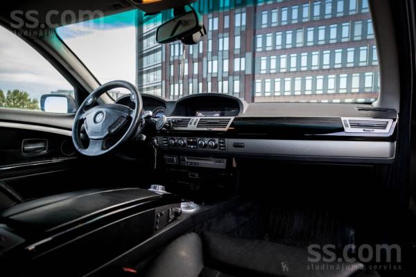 Black BMW 730 2006 in Riga, with an engine capacity of 3.00 L and mileage of 320 thousand km for 4300 €, photo 10 on AUTOMOTO.COM.LV