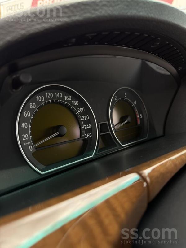 Melns BMW 730 2006 Kuldīga, ar dzinēja tilpumu 3.00 L un nobraukumu 290 tūkst. km par 6250 €, foto 8 vietnē AUTOMOTO.COM.LV