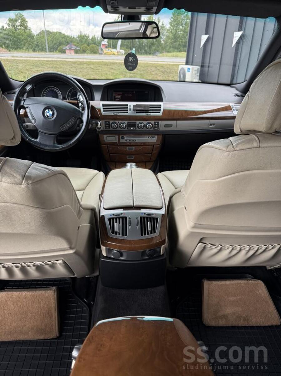 Black BMW 730 2006 in Kuldiga, with an engine capacity of 3.00 L and mileage of 290 thousand km for 6250 €, photo 19 on AUTOMOTO.COM.LV