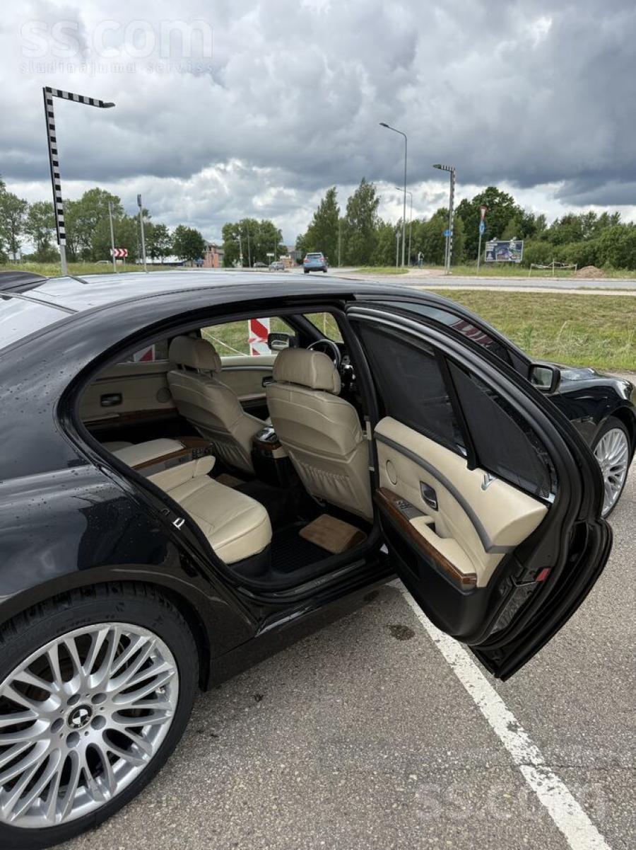 Black BMW 730 2006 in Kuldiga, with an engine capacity of 3.00 L and mileage of 290 thousand km for 6250 €, photo 21 on AUTOMOTO.COM.LV