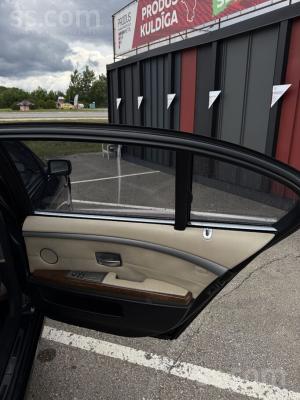 Black BMW 730 2006 in Kuldiga, with an engine capacity of 3.00 L and mileage of 290 thousand km for 6250 €, photo 22 on AUTOMOTO.COM.LV