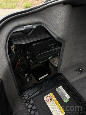 Black BMW 730 2006 in Kuldiga, with an engine capacity of 3.00 L and mileage of 290 thousand km for 6250 €, photo 34 on AUTOMOTO.COM.LV