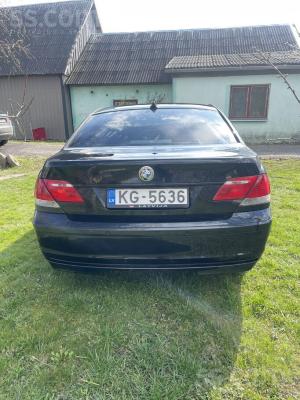 Melns BMW 730 2006 Preiļi, ar dzinēja tilpumu 3.00 L un nobraukumu 450 tūkst. km par 3995 €, foto 4 vietnē AUTOMOTO.COM.LV