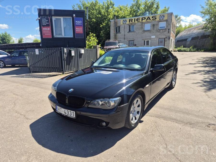 Black BMW 730 2006 in Riga, with an engine capacity of 3.00 L and mileage of 320 thousand km for 2990 €, photo 1 on AUTOMOTO.COM.LV
