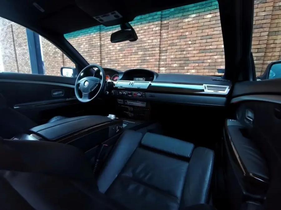 Melns BMW 730 2006 Rīga, ar dzinēja tilpumu 3.00 L un nobraukumu 270 tūkst. km par 6900 €, foto 6 vietnē AUTOMOTO.COM.LV