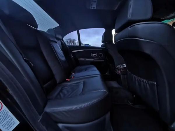 Melns BMW 730 2006 Rīga, ar dzinēja tilpumu 3.00 L un nobraukumu 270 tūkst. km par 6900 €, foto 8 vietnē AUTOMOTO.COM.LV