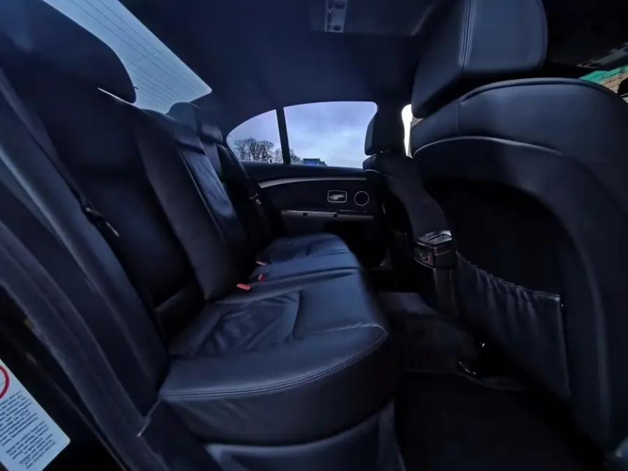 Melns BMW 730 2006 Rīga, ar dzinēja tilpumu 3.00 L un nobraukumu 270 tūkst. km par 6900 €, foto 9 vietnē AUTOMOTO.COM.LV