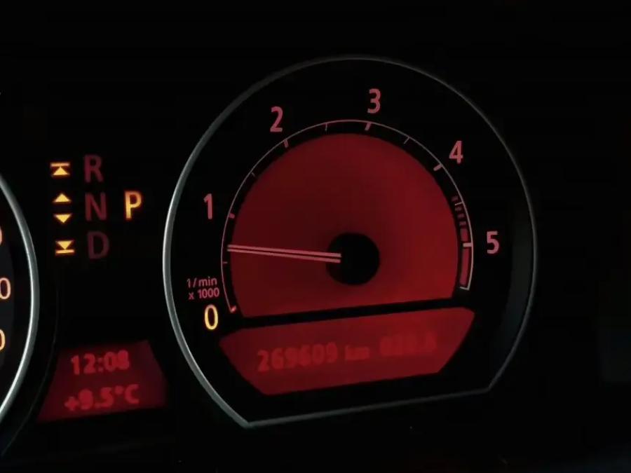 Melns BMW 730 2006 Rīga, ar dzinēja tilpumu 3.00 L un nobraukumu 270 tūkst. km par 6900 €, foto 15 vietnē AUTOMOTO.COM.LV