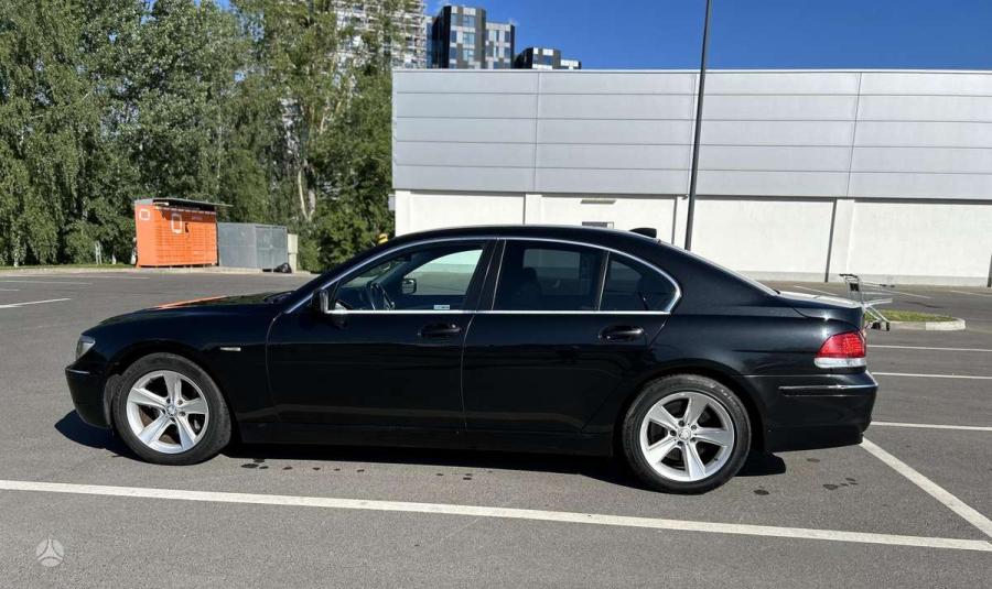 Black BMW 730 2006 in Kaunas, with an engine capacity of 2.99 L and mileage of 316 thousand km for 4850 €, photo 6 on AUTOMOTO.COM.LV