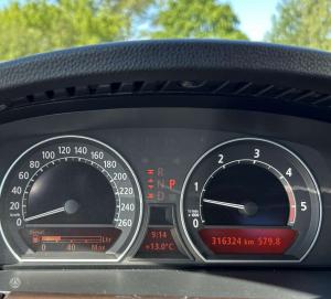 Black BMW 730 2006 in Kaunas, with an engine capacity of 2.99 L and mileage of 316 thousand km for 4850 €, photo 7 on AUTOMOTO.COM.LV