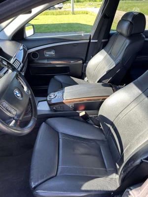 Black BMW 730 2006 in Kaunas, with an engine capacity of 2.99 L and mileage of 316 thousand km for 4850 €, photo 8 on AUTOMOTO.COM.LV