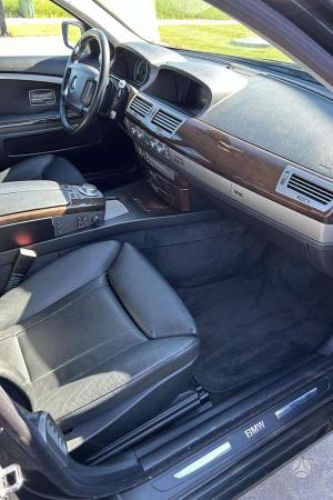 Black BMW 730 2006 in Kaunas, with an engine capacity of 2.99 L and mileage of 316 thousand km for 4850 €, photo 9 on AUTOMOTO.COM.LV