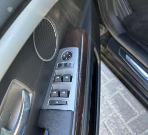 Black BMW 730 2006 in Kaunas, with an engine capacity of 2.99 L and mileage of 316 thousand km for 4850 €, photo 12 on AUTOMOTO.COM.LV