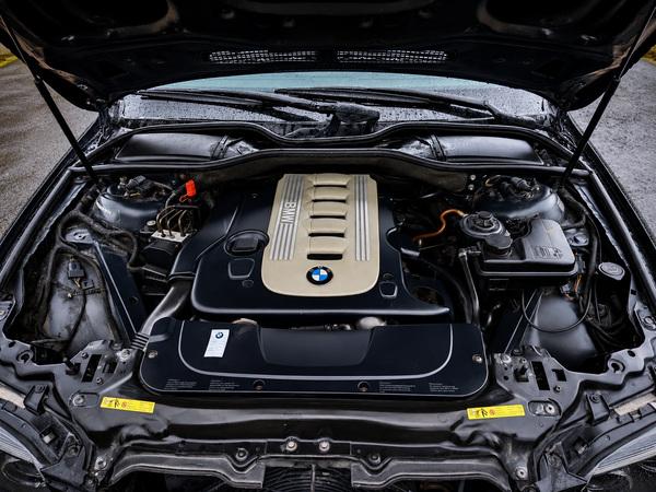 Black BMW 730 2006 in Tallinn, with an engine capacity of 3.00 L and mileage of 348 thousand km for 1510 €, photo 9 on AUTOMOTO.COM.LV