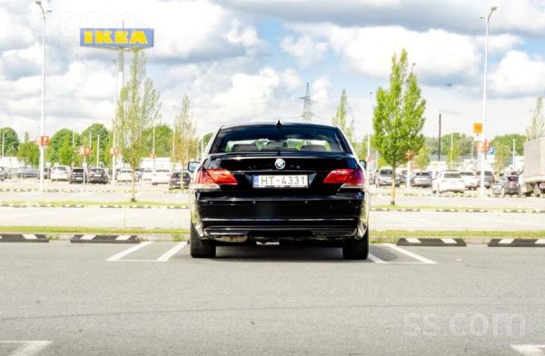 Black BMW 730 2006 in Riga, with an engine capacity of 3.00 L and mileage of 320 thousand km for 2990 €, photo 7 on AUTOMOTO.COM.LV