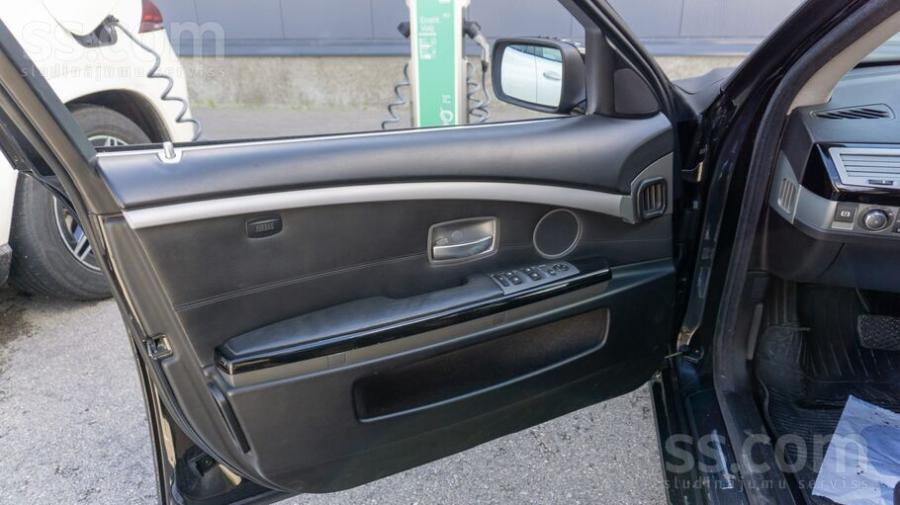 Melns BMW 730 2006 Rīga, ar dzinēja tilpumu 3.00 L un nobraukumu 320 tūkst. km par 2990 €, foto 22 vietnē AUTOMOTO.COM.LV