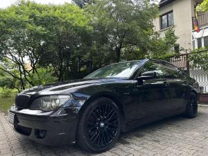 Melns BMW 730 2006 Viļņa, ar dzinēja tilpumu 2.99 L un nobraukumu 410 tūkst. km par 5200 €, foto 5 vietnē AUTOMOTO.COM.LV
