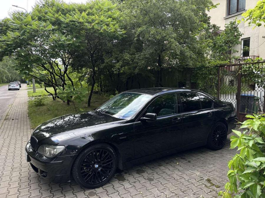 Melns BMW 730 2006 Viļņa, ar dzinēja tilpumu 2.99 L un nobraukumu 410 tūkst. km par 5200 €, foto 16 vietnē AUTOMOTO.COM.LV