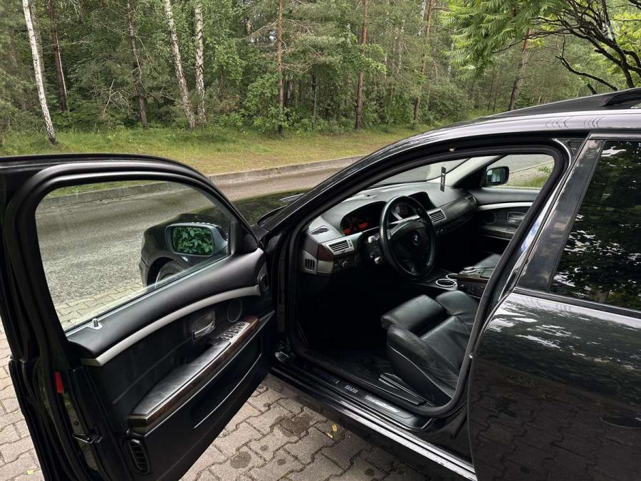 Melns BMW 730 2006 Viļņa, ar dzinēja tilpumu 2.99 L un nobraukumu 410 tūkst. km par 5200 €, foto 21 vietnē AUTOMOTO.COM.LV