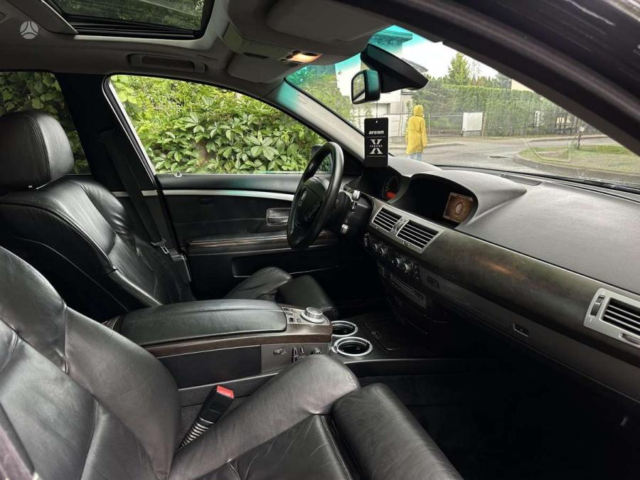 Melns BMW 730 2006 Viļņa, ar dzinēja tilpumu 2.99 L un nobraukumu 410 tūkst. km par 5200 €, foto 25 vietnē AUTOMOTO.COM.LV