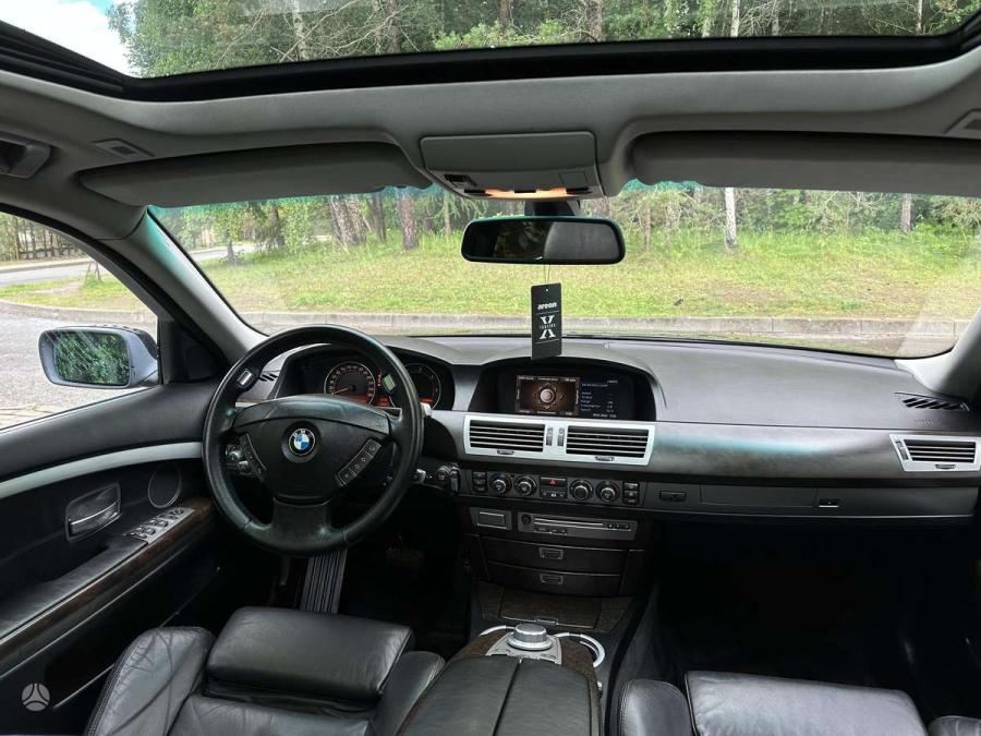 Melns BMW 730 2006 Viļņa, ar dzinēja tilpumu 2.99 L un nobraukumu 410 tūkst. km par 5200 €, foto 29 vietnē AUTOMOTO.COM.LV