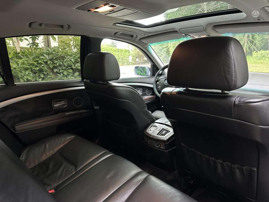 Melns BMW 730 2006 Viļņa, ar dzinēja tilpumu 2.99 L un nobraukumu 410 tūkst. km par 5200 €, foto 31 vietnē AUTOMOTO.COM.LV
