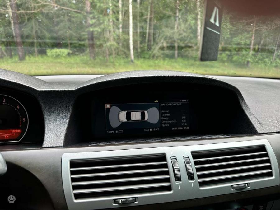 Melns BMW 730 2006 Viļņa, ar dzinēja tilpumu 2.99 L un nobraukumu 410 tūkst. km par 5200 €, foto 38 vietnē AUTOMOTO.COM.LV