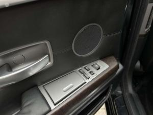 Melns BMW 730 2006 Viļņa, ar dzinēja tilpumu 2.99 L un nobraukumu 410 tūkst. km par 5200 €, foto 41 vietnē AUTOMOTO.COM.LV