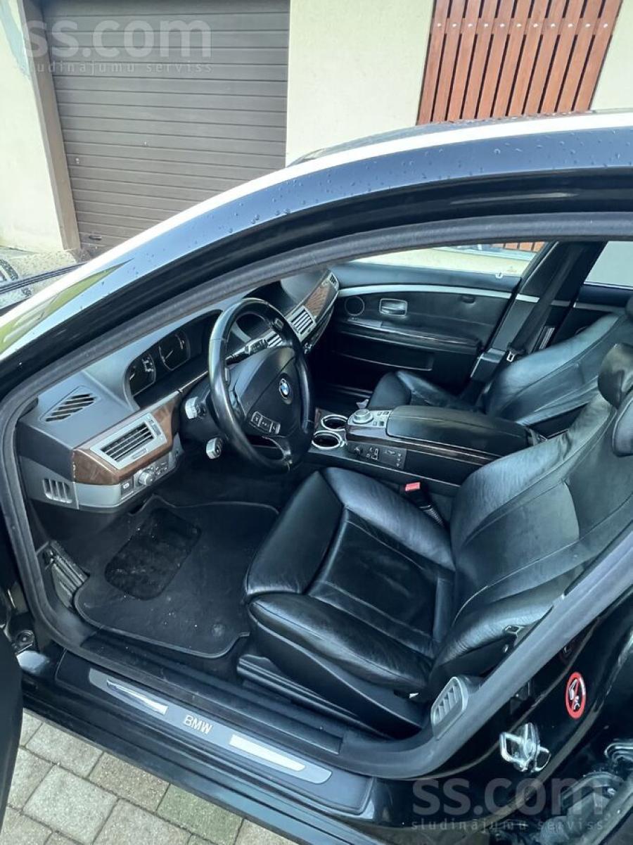 Melns BMW 730 2006 Daugavpils, ar dzinēja tilpumu 3.00 L un nobraukumu 423 tūkst. km par 6000 €, foto 4 vietnē AUTOMOTO.COM.LV