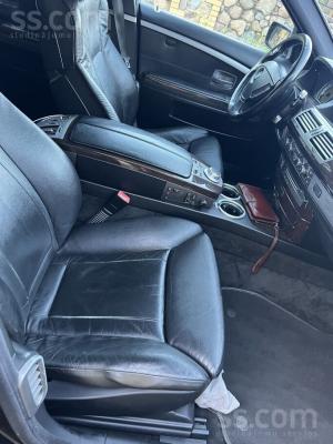 Melns BMW 730 2006 Daugavpils, ar dzinēja tilpumu 3.00 L un nobraukumu 423 tūkst. km par 6000 €, foto 6 vietnē AUTOMOTO.COM.LV