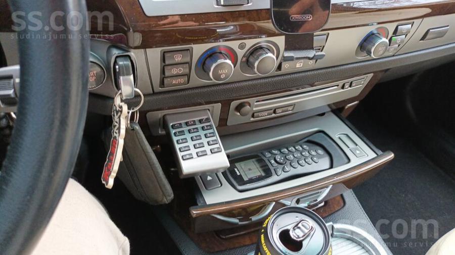 Black BMW 730 2006 in Riga, with an engine capacity of 4.00 L and mileage of 280 thousand km for 3000 €, photo 9 on AUTOMOTO.COM.LV