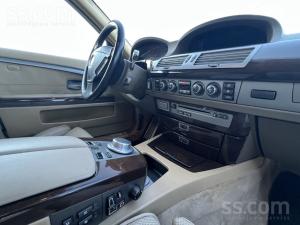 Melns BMW 730 2006 Rīga, ar dzinēja tilpumu 3.00 L un nobraukumu 422 tūkst. km par 4950 €, foto 7 vietnē AUTOMOTO.COM.LV