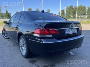 Melns BMW 730 2006 Rīga, ar dzinēja tilpumu 3.00 L un nobraukumu 422 tūkst. km par 4950 €, foto 12 vietnē AUTOMOTO.COM.LV