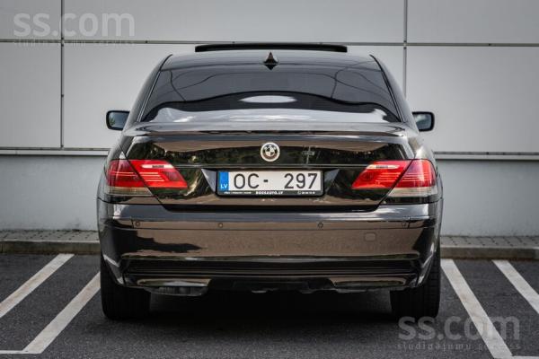 Black BMW 730 2006 in Riga, with an engine capacity of 3.00 L and mileage of 379 thousand km for 5500 €, photo 5 on AUTOMOTO.COM.LV