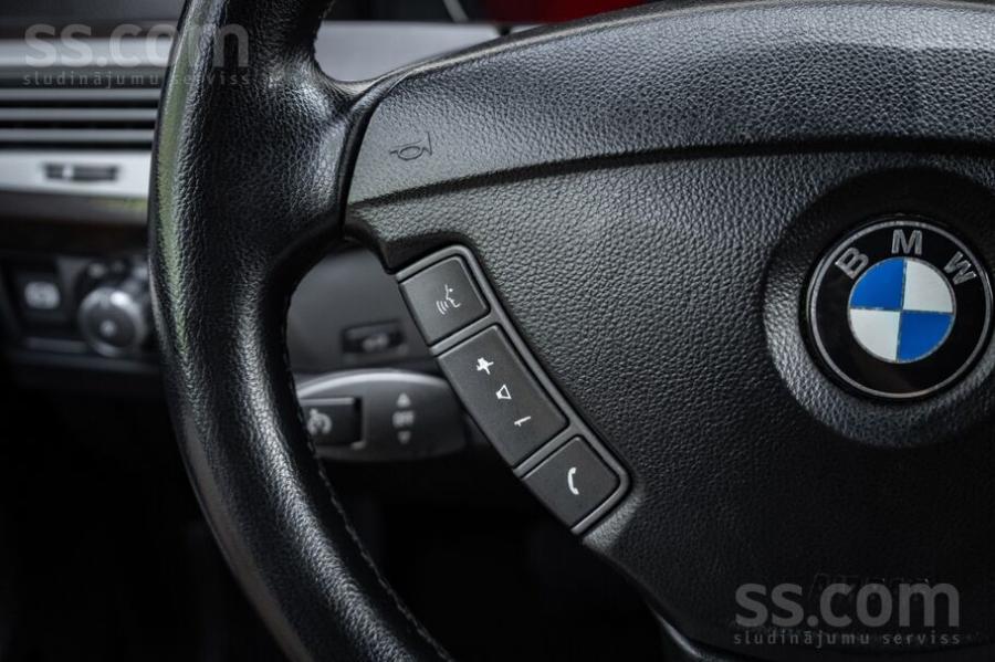 Melns BMW 730 2006 Rīga, ar dzinēja tilpumu 3.00 L un nobraukumu 379 tūkst. km par 5500 €, foto 17 vietnē AUTOMOTO.COM.LV